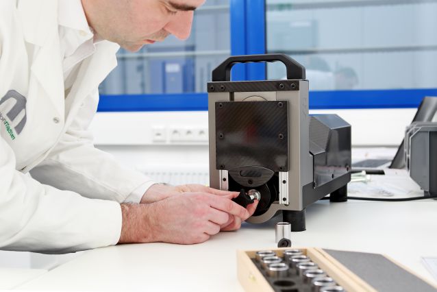 Junker fastener vibration contract test | Vibrationmaster